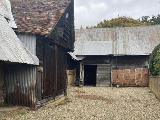 Maydencroft Lane, Hitchin, Workshop To Lease