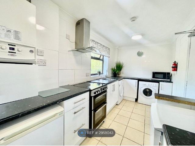 Mayes Close, Norwich NR5, 5 bed detached house to rent, £1,600 pcm | PrimeLocation