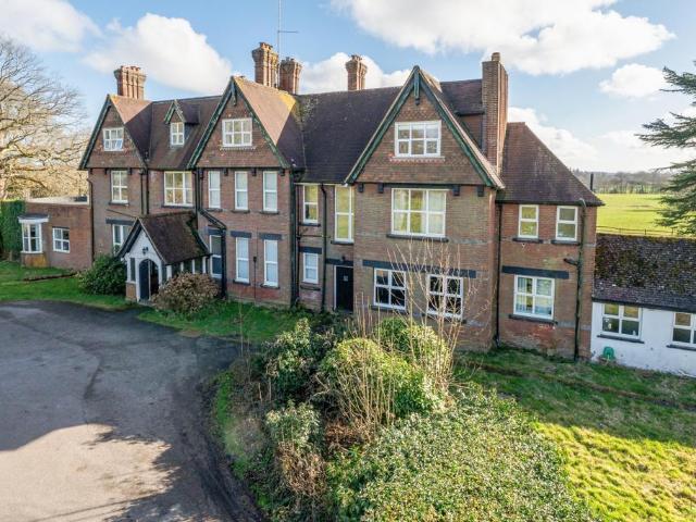 Mayes Lane Warnham RH12 1 bed flat to rent £1,150 pcm £265 pw