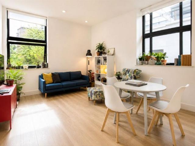 Mayes Road, London N22 1 bed flat to rent £1,850 pcm £427 pw