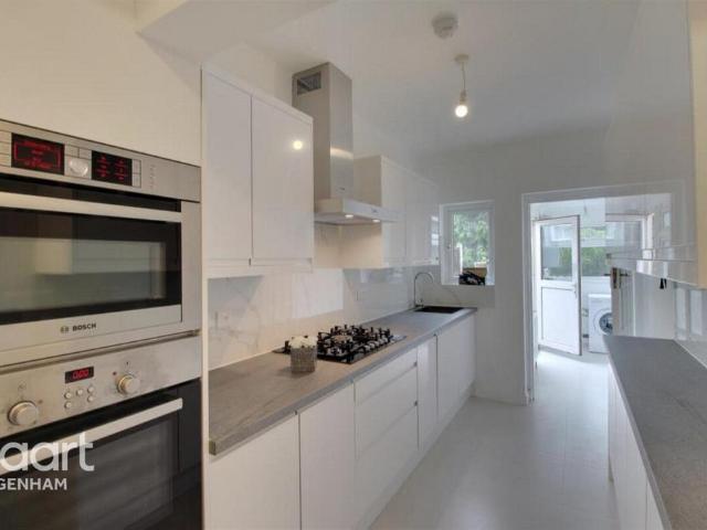 Mayesbrook Road, Dagenham 3 bed terraced house to rent £2,250 pcm £519 pw
