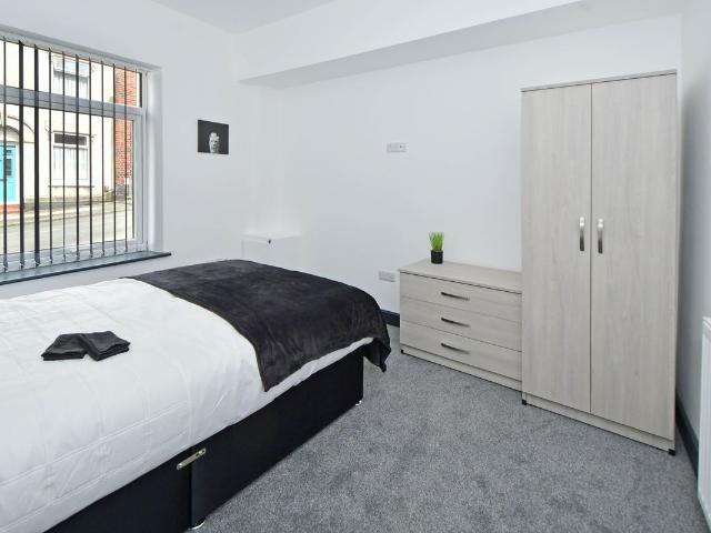 Mayer Street, Stoke On Trent ST1, Room to rent, £450 pcm | PrimeLocation