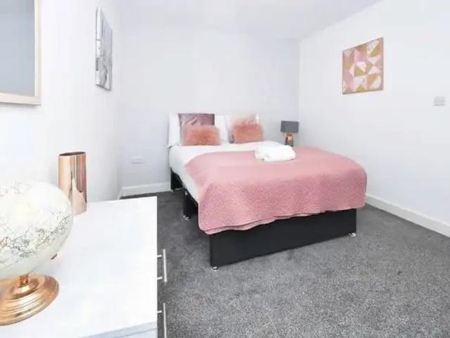 Mayer Street Room 3