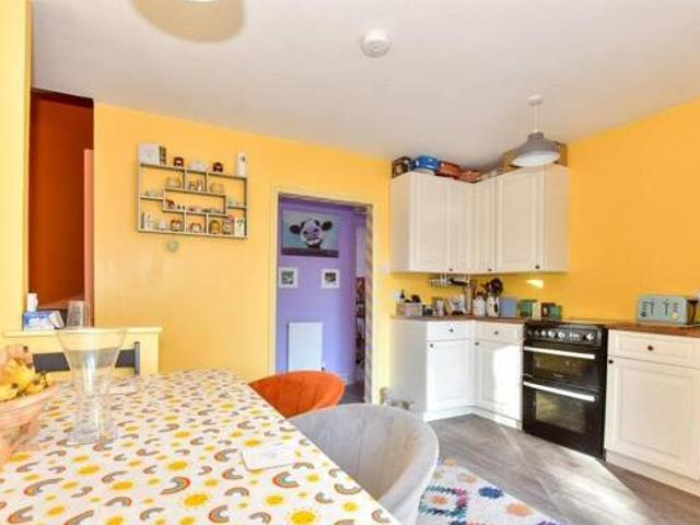 Mayers Road, Walmer, 2 Bedroom End