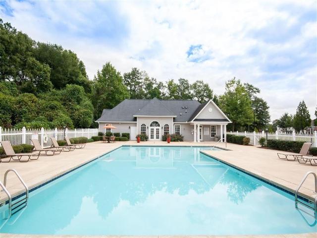Mayfair at Carrollton 3 Bedroom Apartment for Rent at 318 Columbia Dr, Carrollton, GA 30117