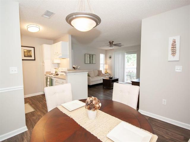 Mayfair at Carrollton 3 Bedroom Apartment for Rent at 318 Columbia Dr, Carrollton, GA 30117