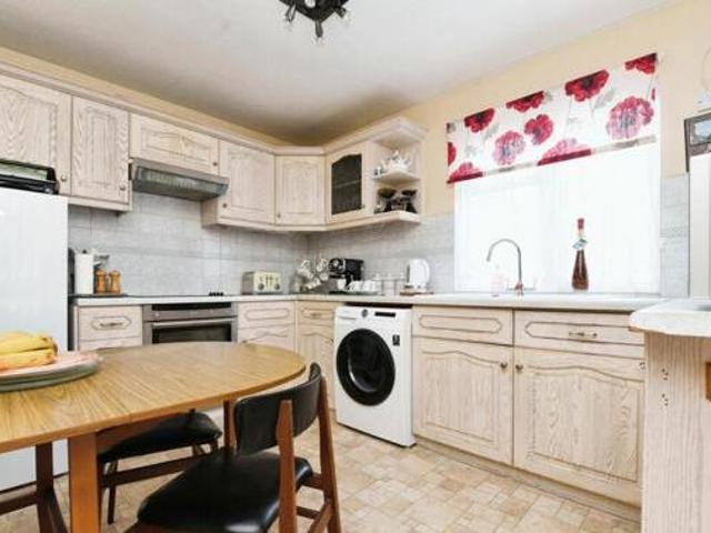 Mayfair Avenue, Basildon, 3 Bedroom Semi detached