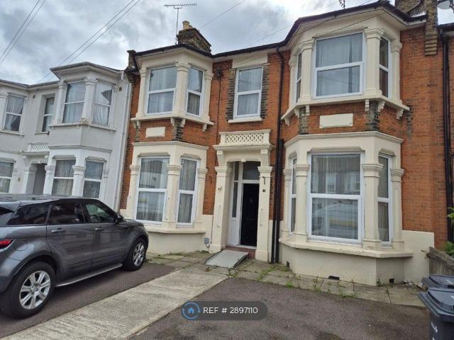 Mayfair Avenue, Ilford IG1, 5 bed terraced house to rent, £4,000 pcm | PrimeLocation