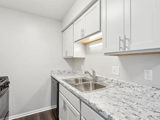 Mayfair Apartments 1 Bedroom Apartment for Rent at 5292 N Lovers Lane Rd, Milwaukee, WI 53225 Timmerman West