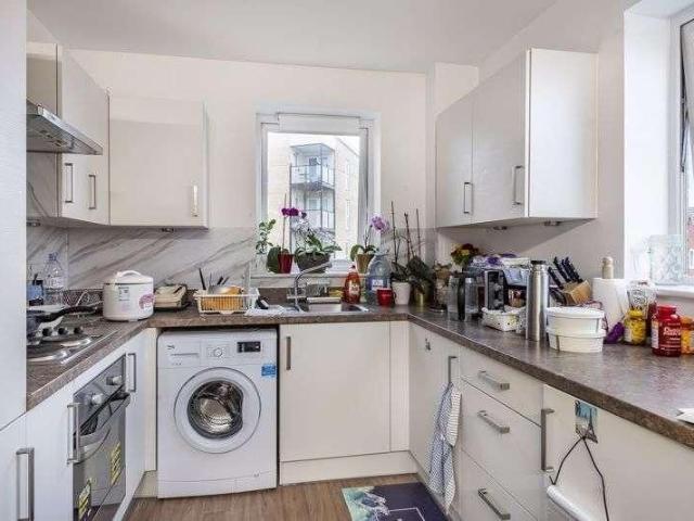Mayfair Court, Hunting Place, Hounslow, TW5