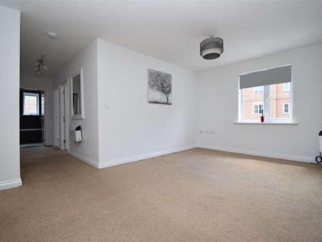 Mayfair Court, Wakefield, WF2
