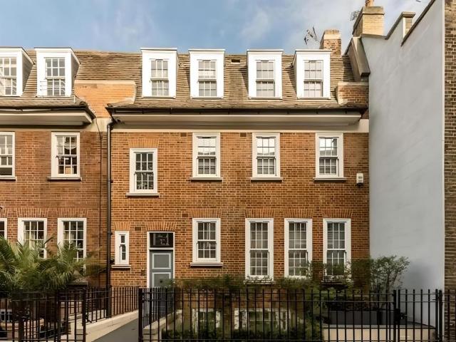 Mayfair, London W1K 5 bed terraced house to rent £19,500 pcm £4,500 pw