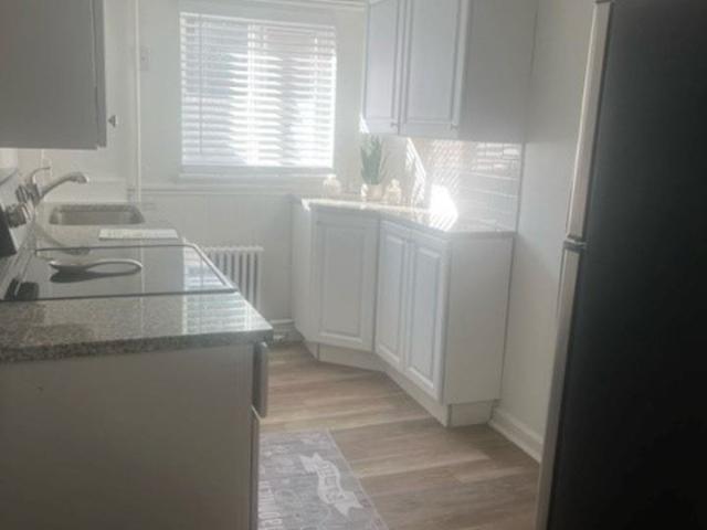 Mayfair 2 Bedroom Apartment for Rent at 1435 Jersey St, Denver, CO 80220 Montclair