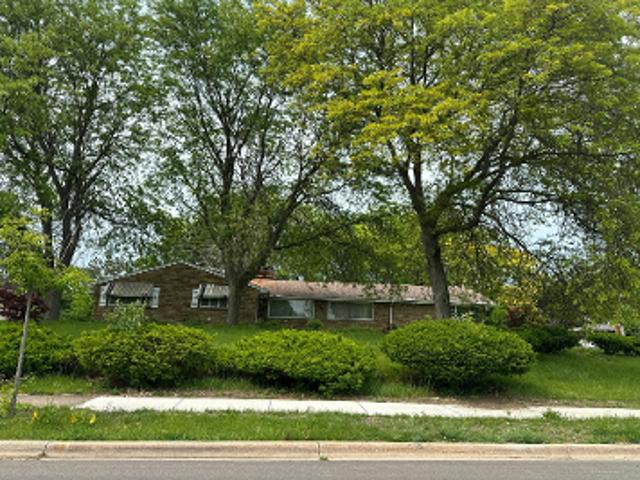 Mayfield Ave