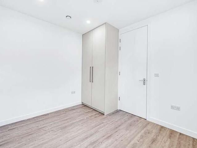 Mayfield Avenue, Ealing, London, W13