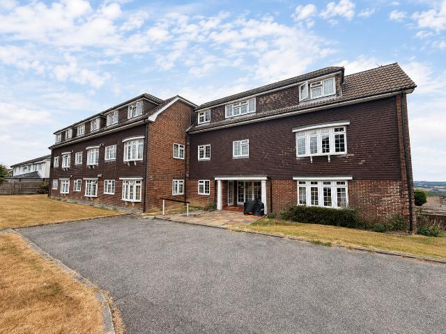Mayfield Court, Heathfield TN21, 1 bed flat to rent, £900 pcm | PrimeLocation