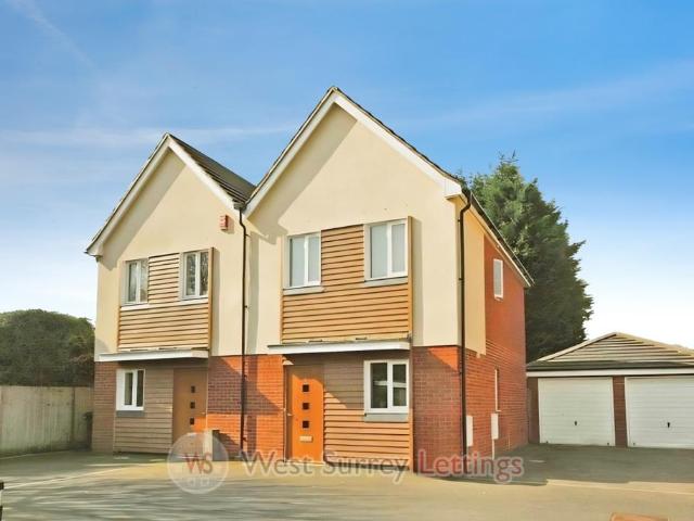 Mayfield Gardens, New Haw, KT15 3AU 3 bed semi detached house to rent £1,895 pcm £437 pw