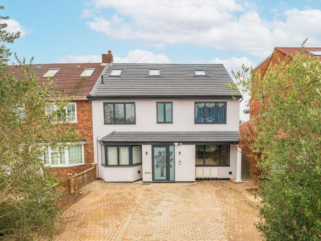 Mayfield Road, London W3, 3 bed flat to rent, £3,003 pcm | PrimeLocation