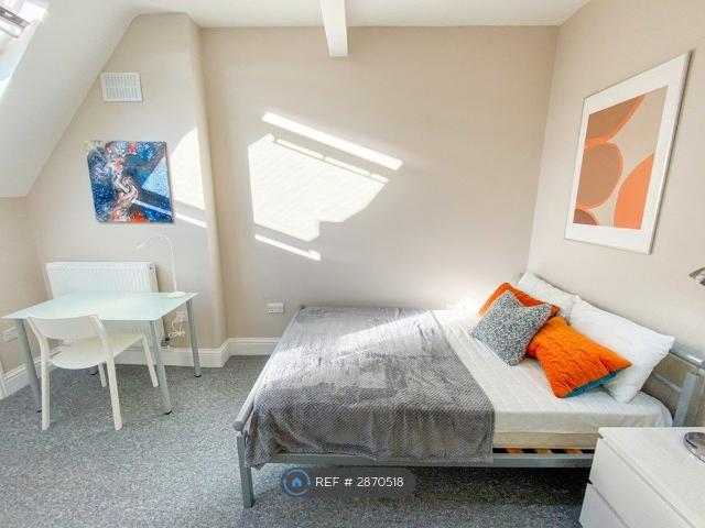 Mayfield Road, South Croydon CR2, Room to rent, £1,100 pcm | PrimeLocation