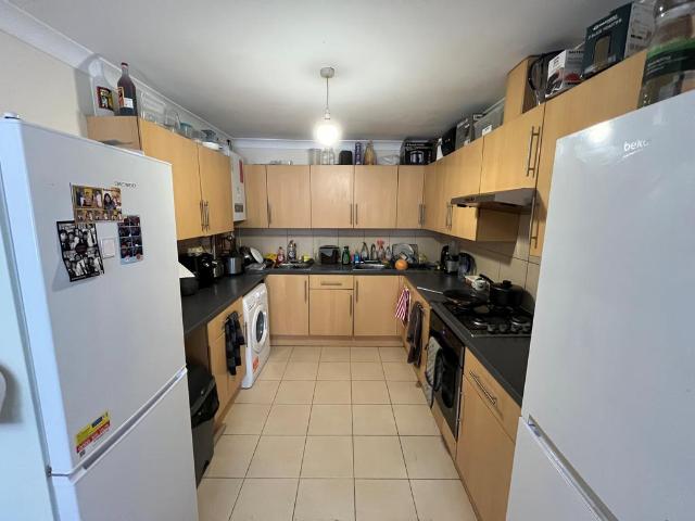 Mayfield Road, Southampton, SO17 5 bed house to rent £2,150 pcm £496 pw