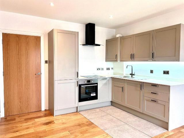 Mayfields, Keynsham, Bristol, Somerset BS31, 2 bed flat to rent, £1,600 pcm | PrimeLocation