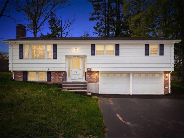 Mayflower Cir, Leicester, Home For Sale