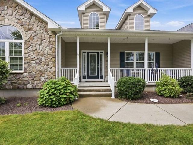 Mayflower Ave, Chicopee, Home For Sale