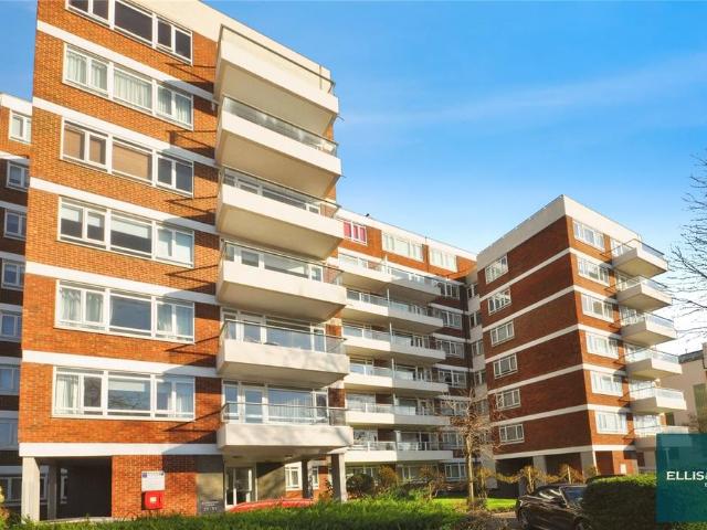 Mayflower Lodge, Regents Park Road. 2 bed apartment to rent £2,000 pcm £462 pw