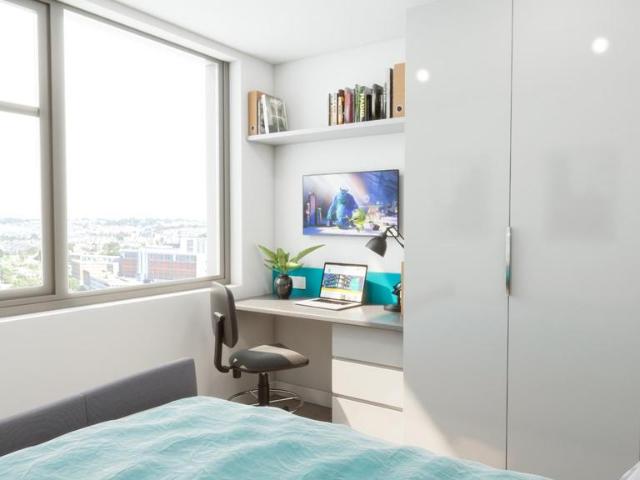 Mayflower Street, Plymouth PL1 2 bed flat to rent £1,603 pcm £370 pw