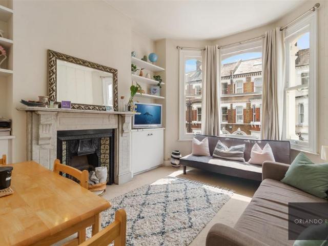 Mayflower Road, SW9 2 bed apartment to rent £2,600 pcm £600 pw