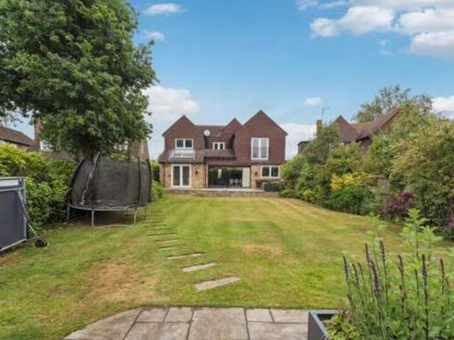 Mayflower Way, Farnham Common, 5 Bedroom Detached