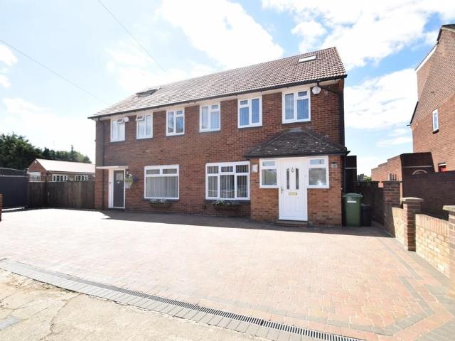 Maygoods Close, Cowley UB8, 5 bed semi detached house to rent, £2,700 pcm | PrimeLocation