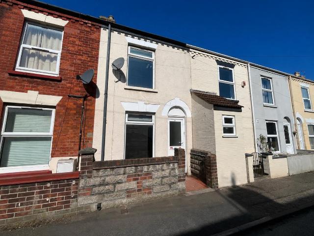 Maygrove Road, Great Yarmouth NR30, 2 bed terraced house to rent, £875 pcm | PrimeLocation