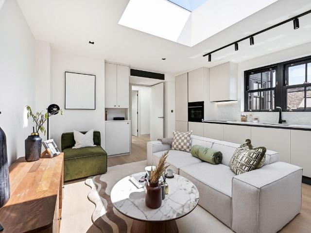 Mayleaf House, Twyford Avenue, Ealing W3, 2 bed flat to rent, £3,500 pcm | PrimeLocation
