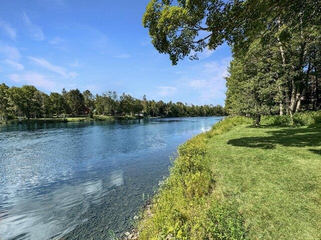 Maynard Rd, Rockwood T R Nbkp, Home For Sale
