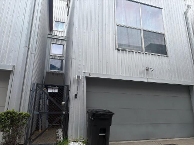 Maynard Ter SE Apt 4