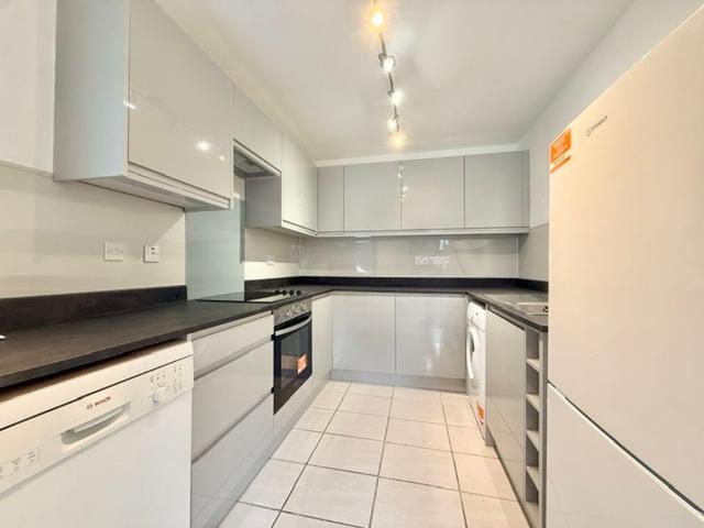 Maynards Quay E1W, 2 bed flat to rent, £2,350 pcm | PrimeLocation