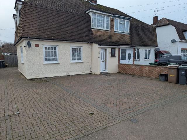 Mayne Avenue, Luton LU4, 3 bed semi detached house to rent, £1,700 pcm | PrimeLocation