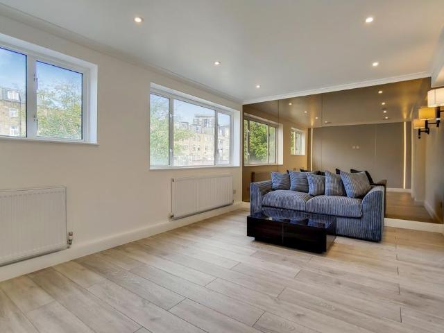 Mayne House, Hall Place, London W2 3 bed flat to rent £4,400 pcm £1,015 pw
