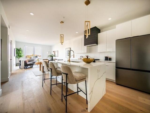 Mayor Thomas J Mcgrath Hwy Unit,quincy, Condo For Sale