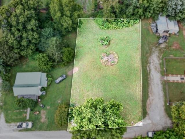 Mays St, Doyle, TN 38559