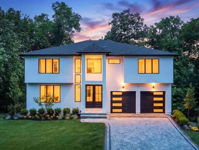 Mazur Pl, Hawthorne, Home For Sale