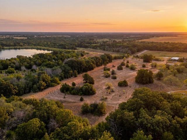 Mazanec Rd, Elm Mott, TX 76640