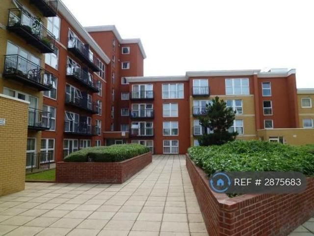 Memorial Heights, Ilford, IG2 1 bed flat to rent £1,600 pcm £369 pw