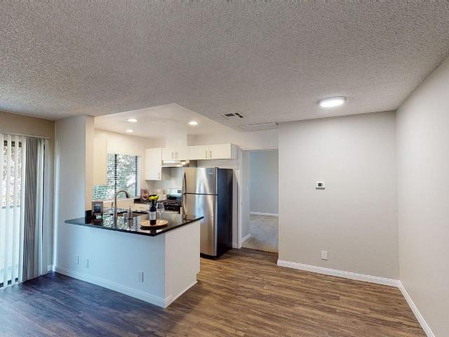Mentone Apartments 2 Bedroom Apartment for Rent at 3676 Mentone Ave, Los Angeles, CA 90034 Palms