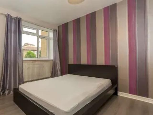 Mentone Court, Guildford Road, London, SW8 2EH, United Kingdom | Room for rent #167384022 | Rentberry