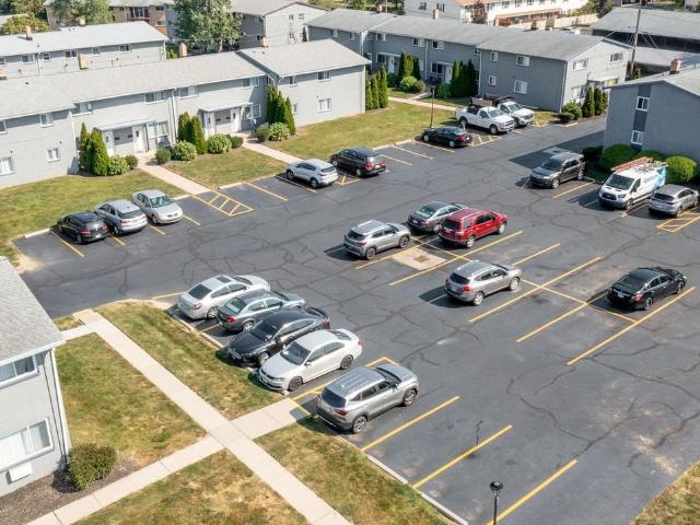 Mentor Mall Village 3 Bedroom Apartment for Rent at 7950 Mentor Ave, Mentor, OH 44060