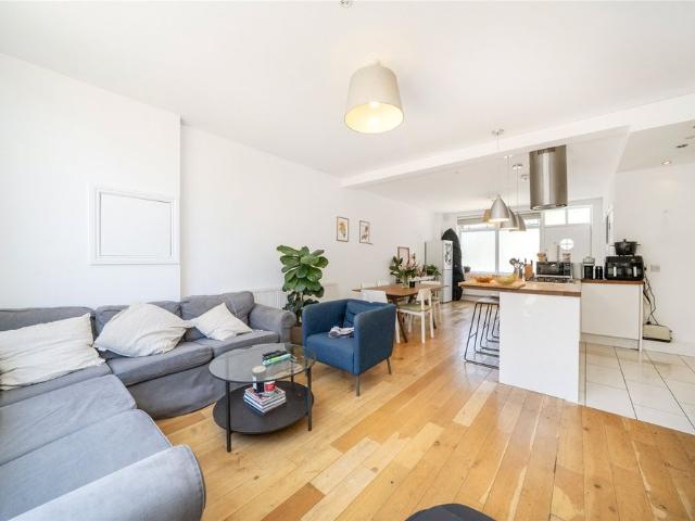 Mentmore Terrace, E8