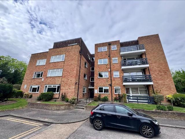 Mentmore Court, September Way Studio to rent £1,150 pcm £265 pw