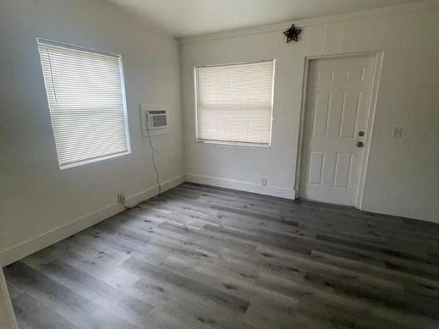 Mena Boynton Property 1 Bedroom Apartment for Rent at 320 Ne 13th Ave, Boynton Beach, FL 33435
